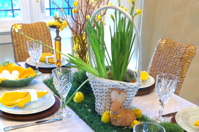 Grass Runner Easter Table Setting | Easter Decor | themotherboards